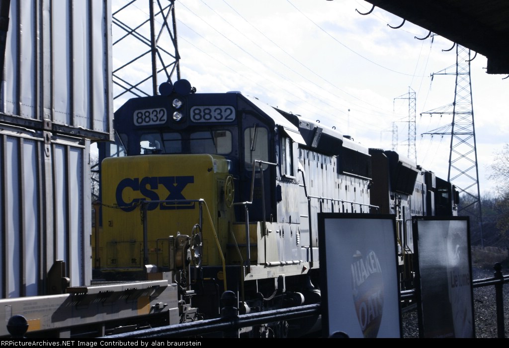 CSX 8832